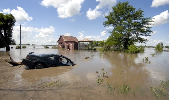 Záplavy vo Francúzsku zabíjali - SITA.sk
