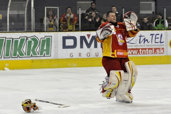 Dukla Trenčín - HC Slovan Bratislava - Fotka 1 z 14 - SITA.sk