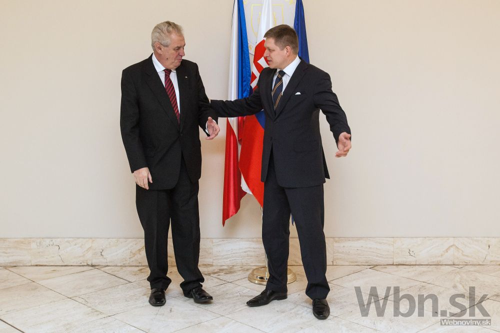 Zeman zrejme poletí do Moskvy sám, Fico stále váha - SITA.sk