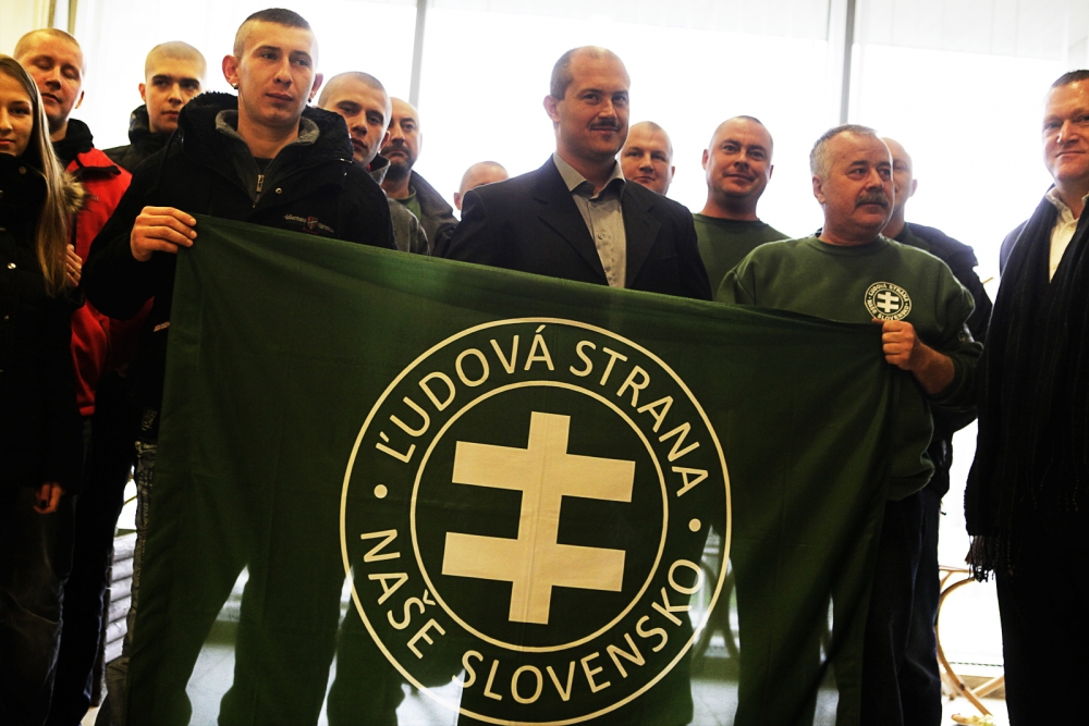 Kotlebovci spúšťajú petíciu za vystúpenie Slovenska z Únie - SITA.sk