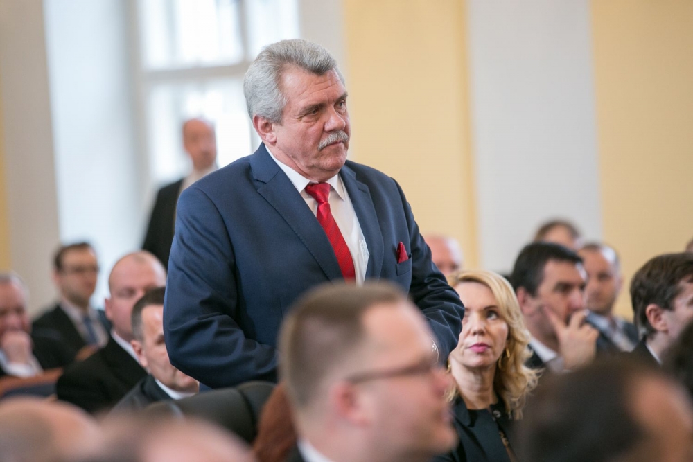 Vyhodený Marček sa obul do Kollára, si len maskot hnutia - SITA.sk