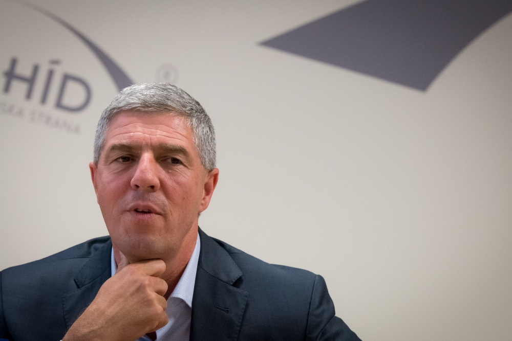 Opatrenia Smeru proti Rómom cez Most neprejdú, tvrdí Bugár - SITA.sk