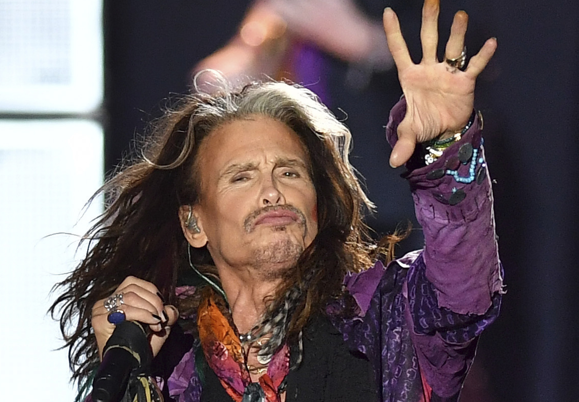 Spevák kapely Aerosmith Steven Tyler otvoril centrum pre zneužívané ...