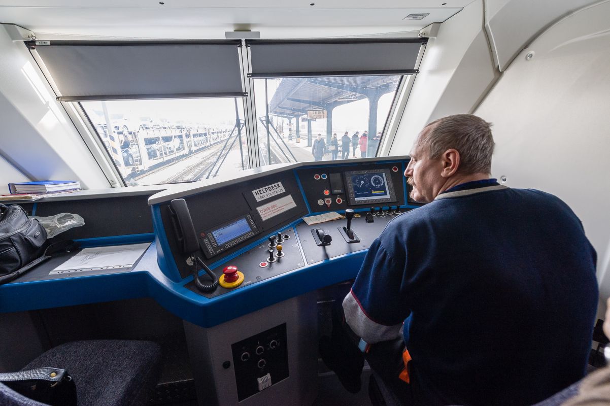 Železnice SR aktuálne evidujú 374 neobsadených miest - SITA Doprava