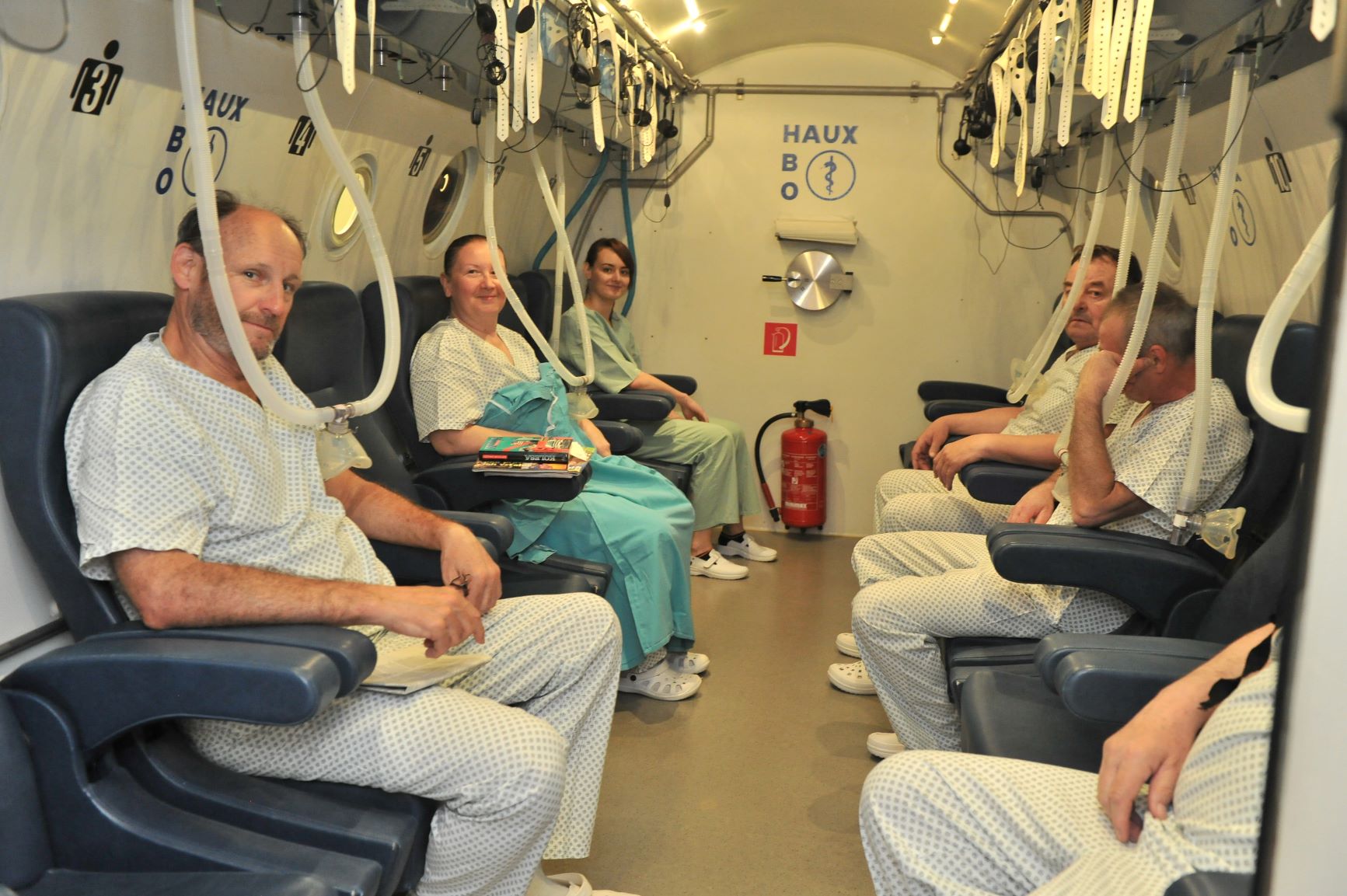 Hyperbarická komora je kyslíkový zázrak. Liečba prináša úľavu zdravým ...