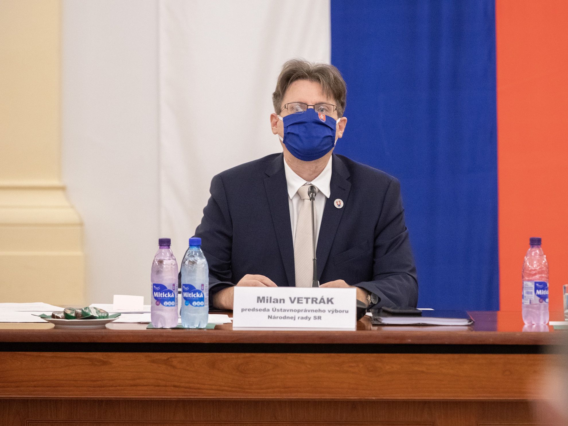 Vetrák navrhuje zriadiť komisiu, ktorá by posudzovala využitie financií ...