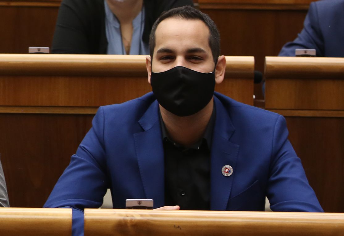 Poslanec Herák pozastavil svoje členstvo v klube OĽaNO pre obvinenie zo ...