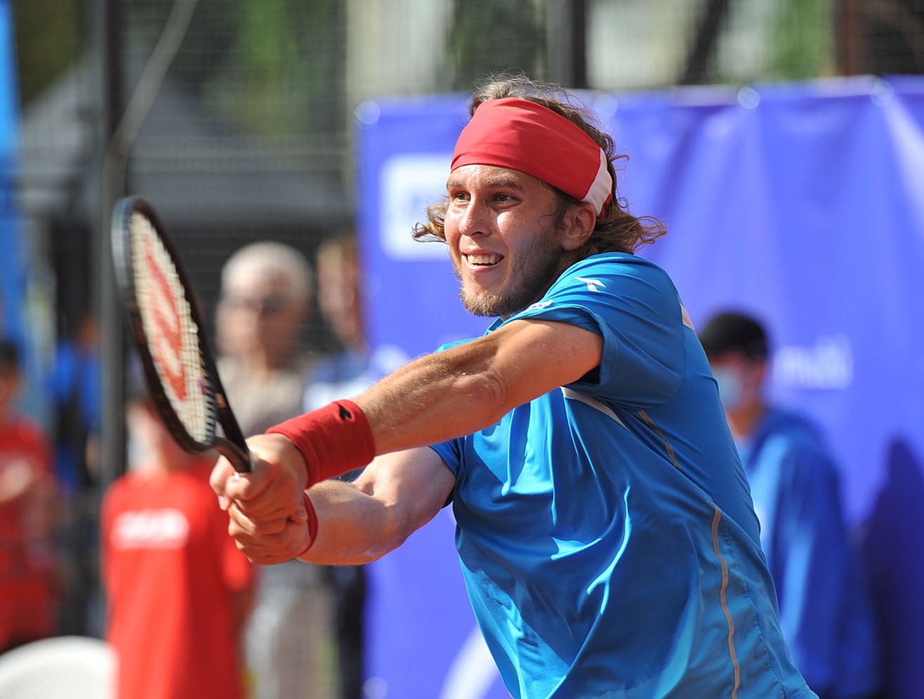 Lacko vyhral trojsetovú bitku proti Pellovi, na turnaji ATP v Halle ...