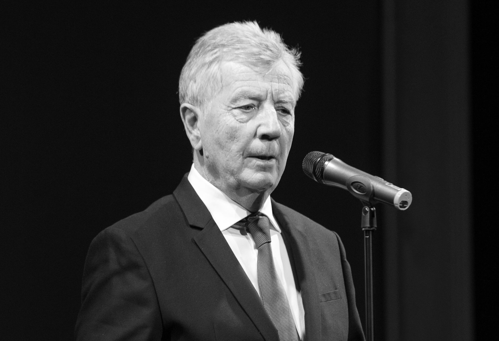 Vo veku 77 rokov zomrel herec a politik Ľubo Roman, kandidoval aj v ...