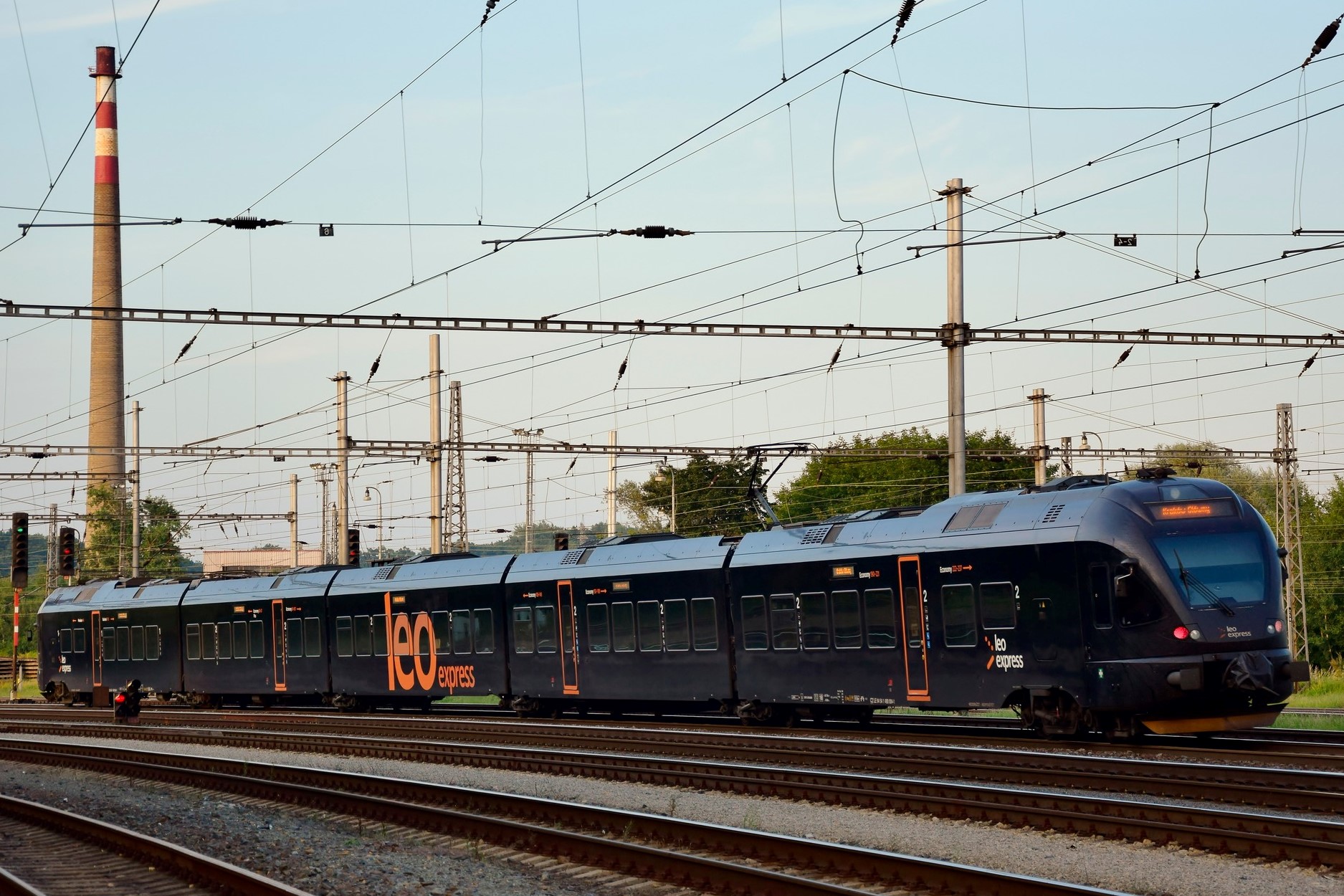 Leo Express možno začne jazdiť medzi Bratislavou a Dunajskou Stredou spoločne so Železničnou ...