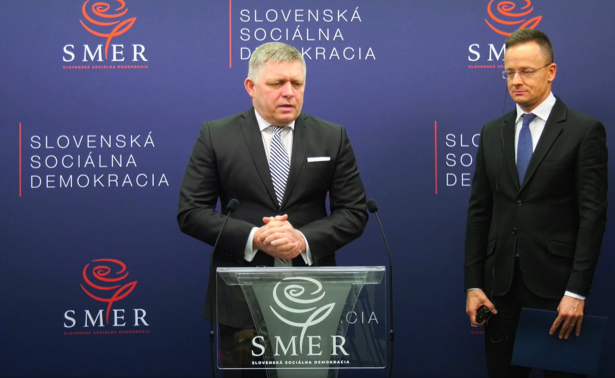Fico povedal, čo spraví Smer-SD, ak bude súčasťou novej vlády. Podľa Szijjártóa si zaslúži úctu ...