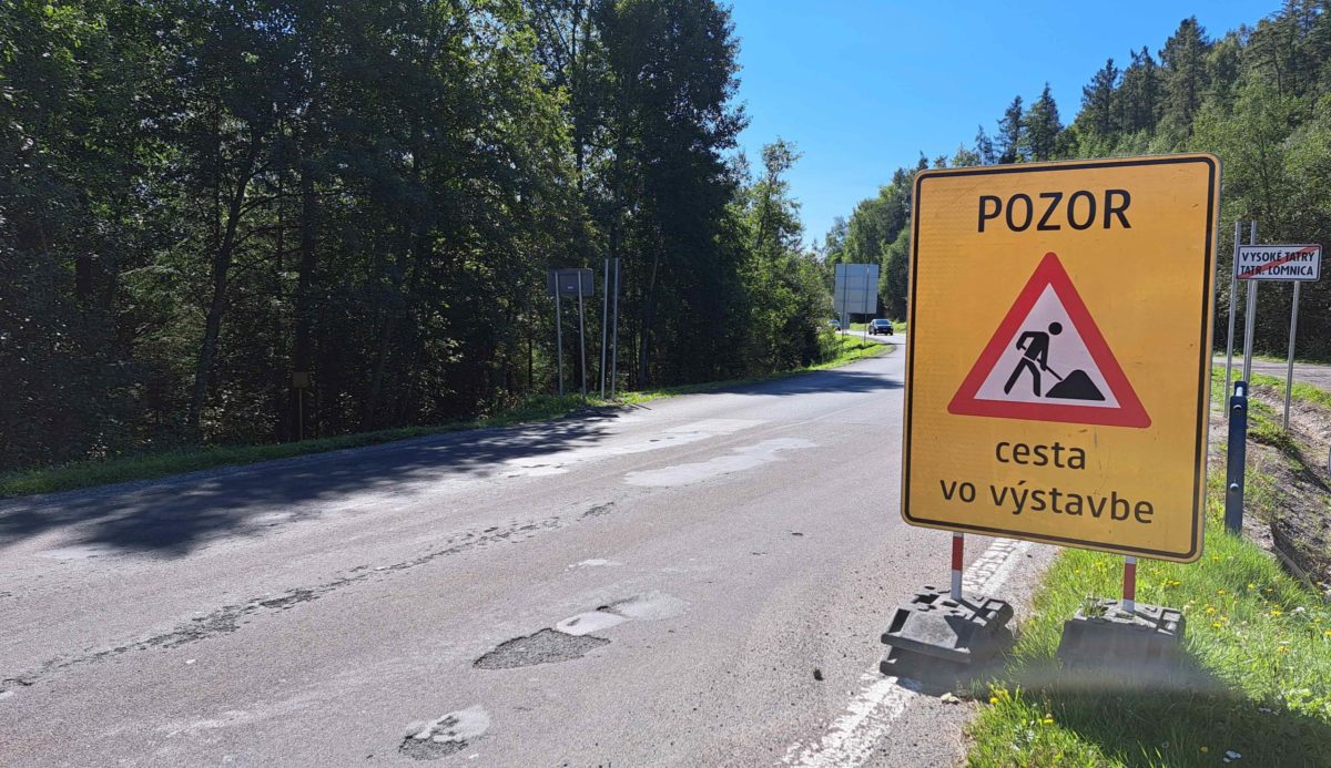 Úsek Cesty slobody ohrozuje železničnú trať, cestári prijali okamžité opatrenia - SITA Doprava