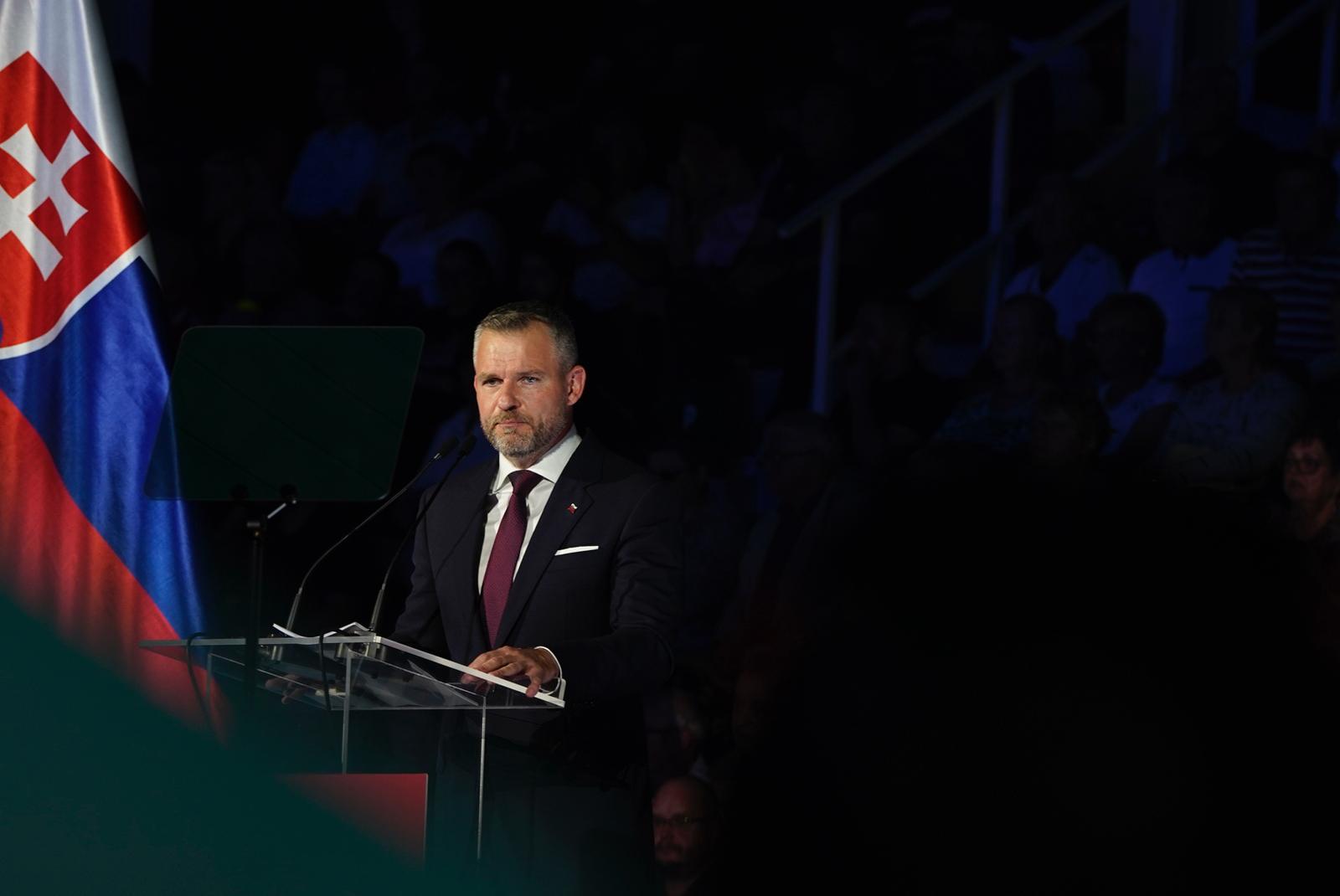 Pellegrini vraj nebude stavať rokovania na tom, akú dostane stoličku ...