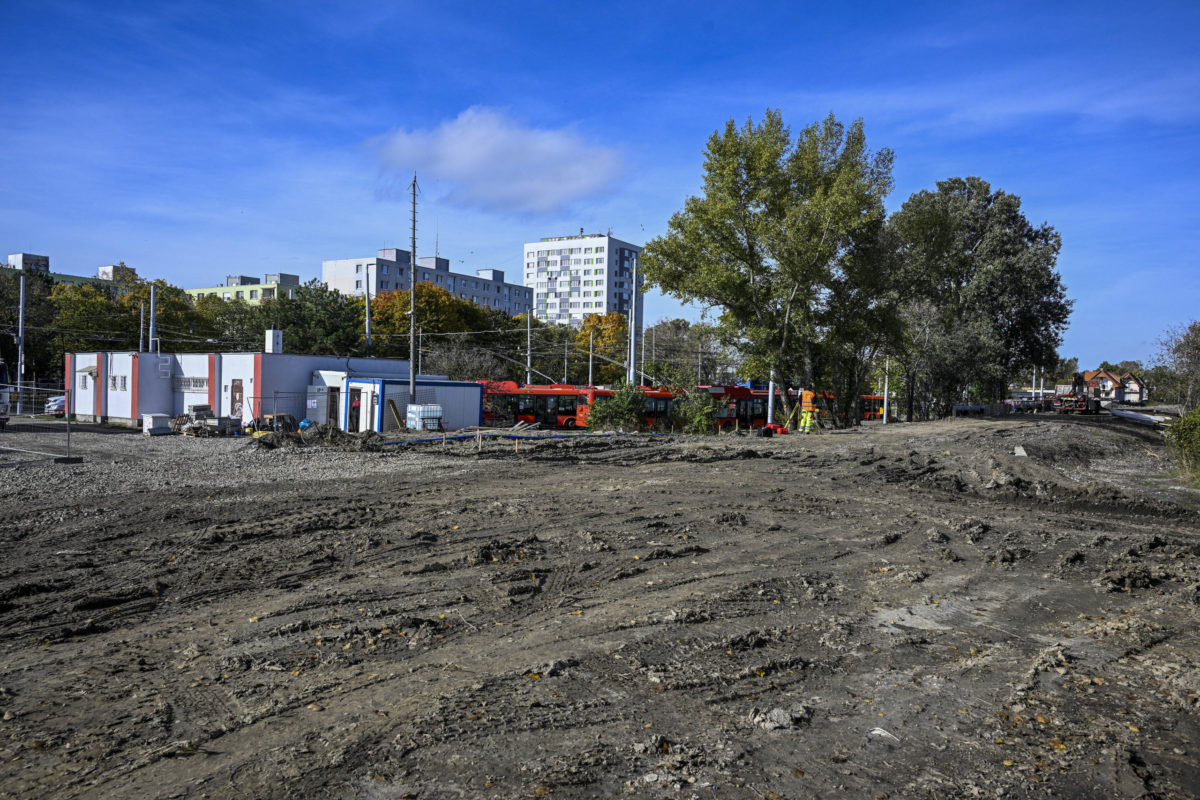 Výstavba TIOP vo Vrakuni (fotografie) - Fotka 1 z 15 - SITA.sk