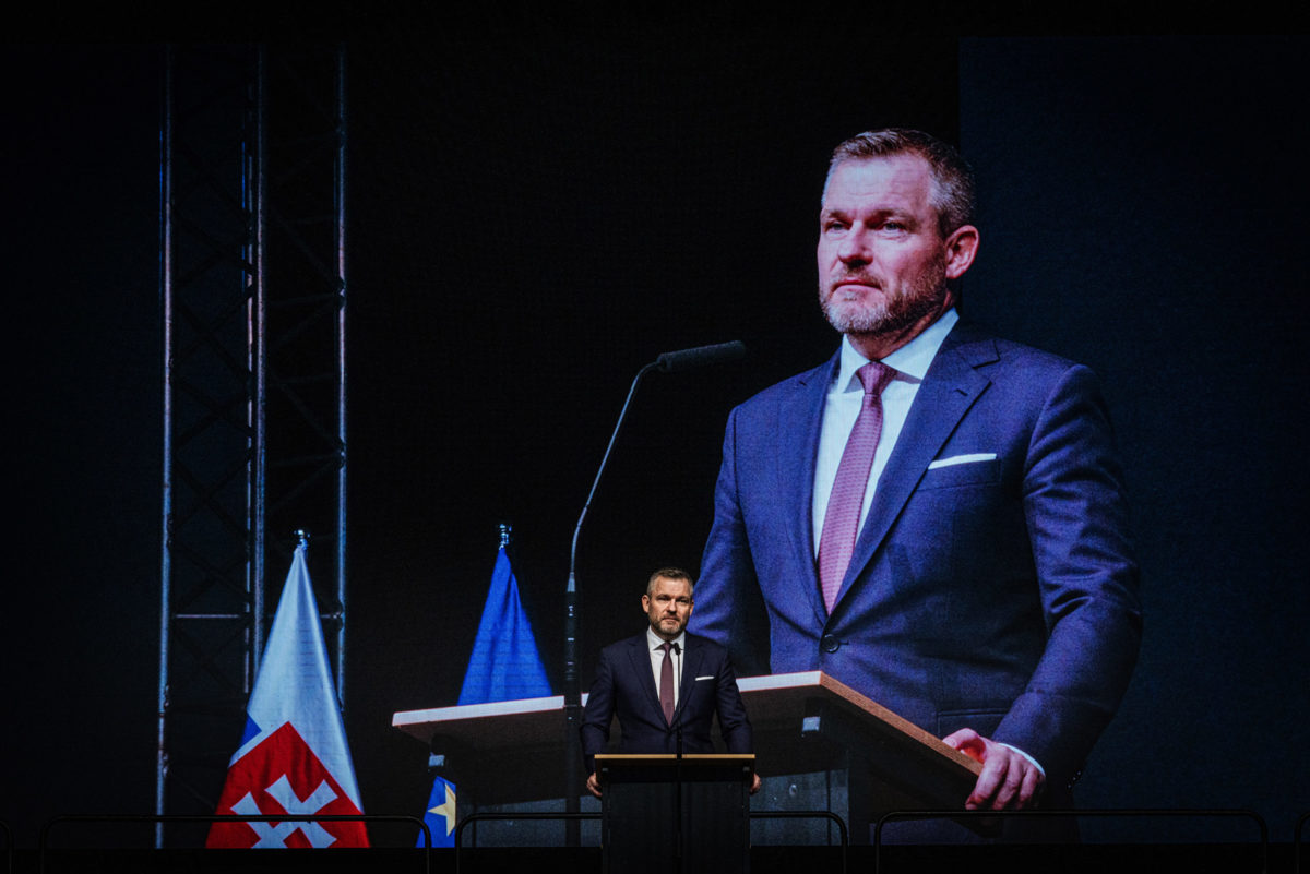 Pellegrini zneužíva terajšiu funkciu na získanie ďalšej, podľa strany ...