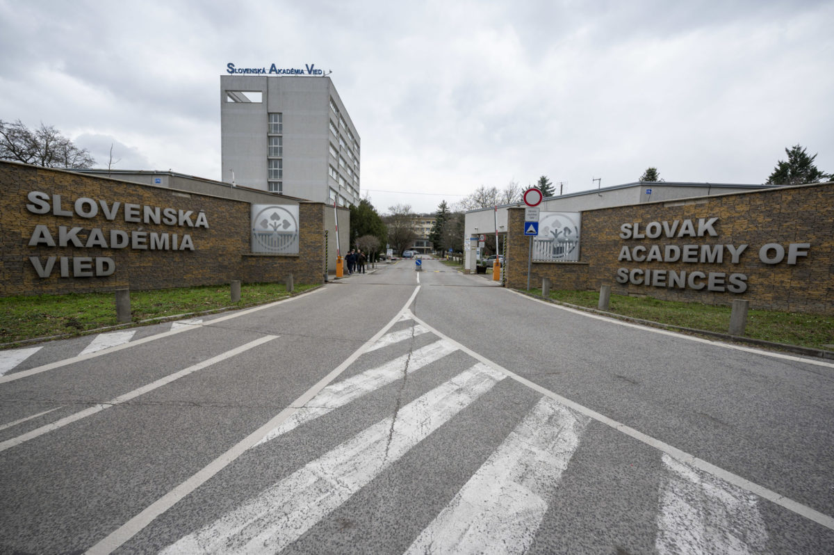 Areál Slovenskej akadémie vied (fotografie) - Fotka 1 z 9 - SITA.sk
