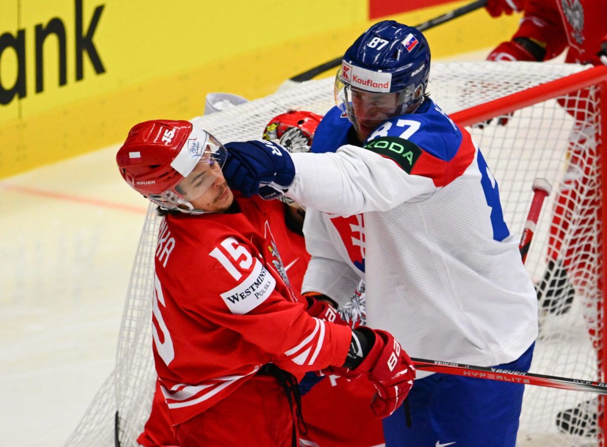 MS v hokeji 2024: Slovensko vynulovalo Poľsko, góly padali v prvej a ...