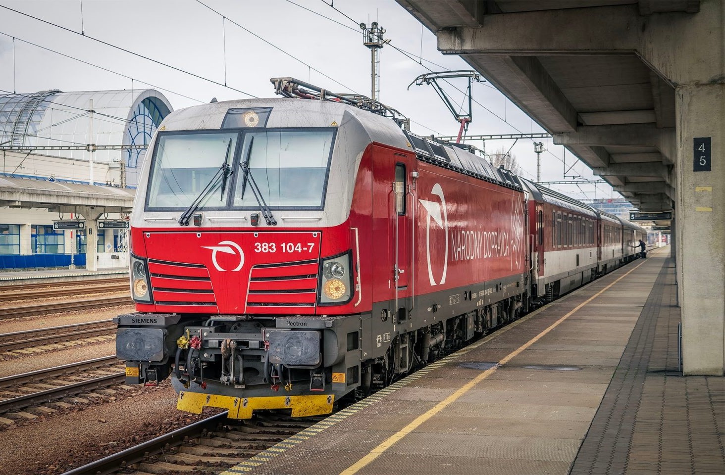 V cestovnom poriadku ZSSK nastanú tri dočasné zmeny, úpravy sa dotknú aj medzinárodných vlakov ...
