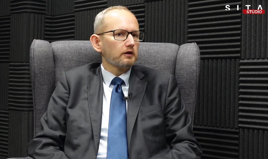 Ministerstvo obrany by sa podľa Bátora malo sústrediť na nákup techniky ...