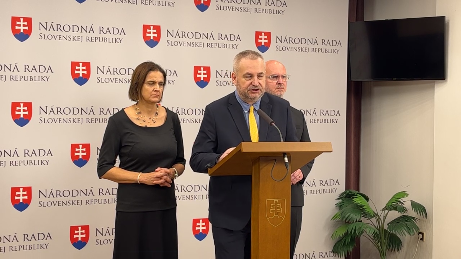 Strana SaS vyzýva vládnu koalíciu k stiahnutiu zákona, ktorým by z ...