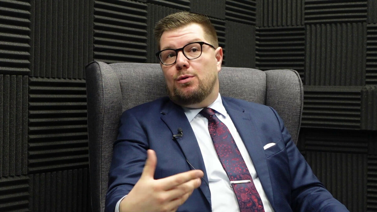 Niektoré obce nemajú ani na platy starostov, hovorí Šimko z Hlasu-SD ...