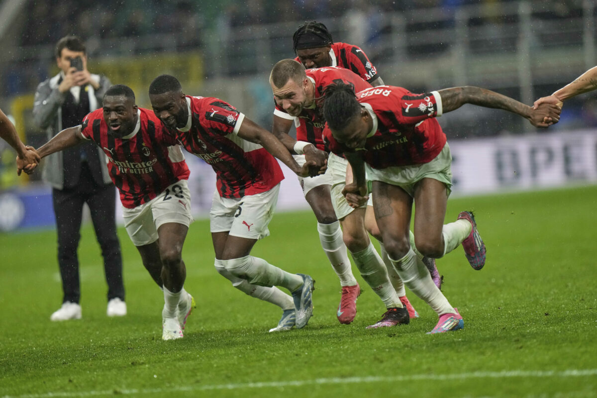 Facka Interu Miláno od mestského rivala. AC Miláno je vo finále Coppa ...
