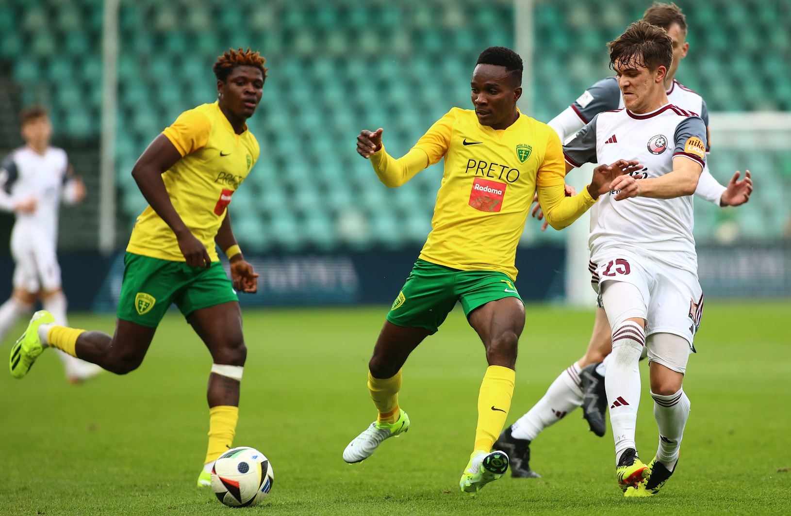 Dočká sa slovenská reprezentácia šiesteho naturalizovaného futbalistu ...