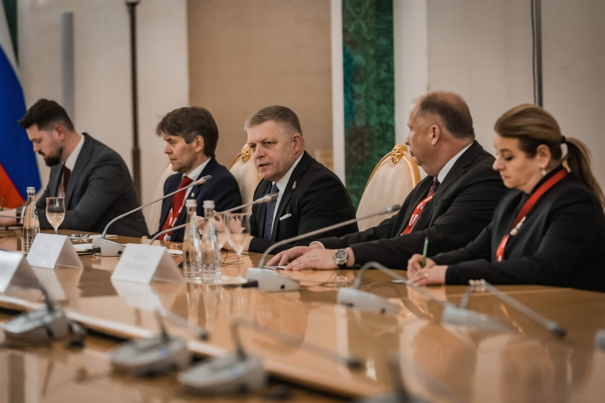 Fico počas bilaterálnych rokovaní v Moskve (fotografie) - Fotka 1 z 23 ...