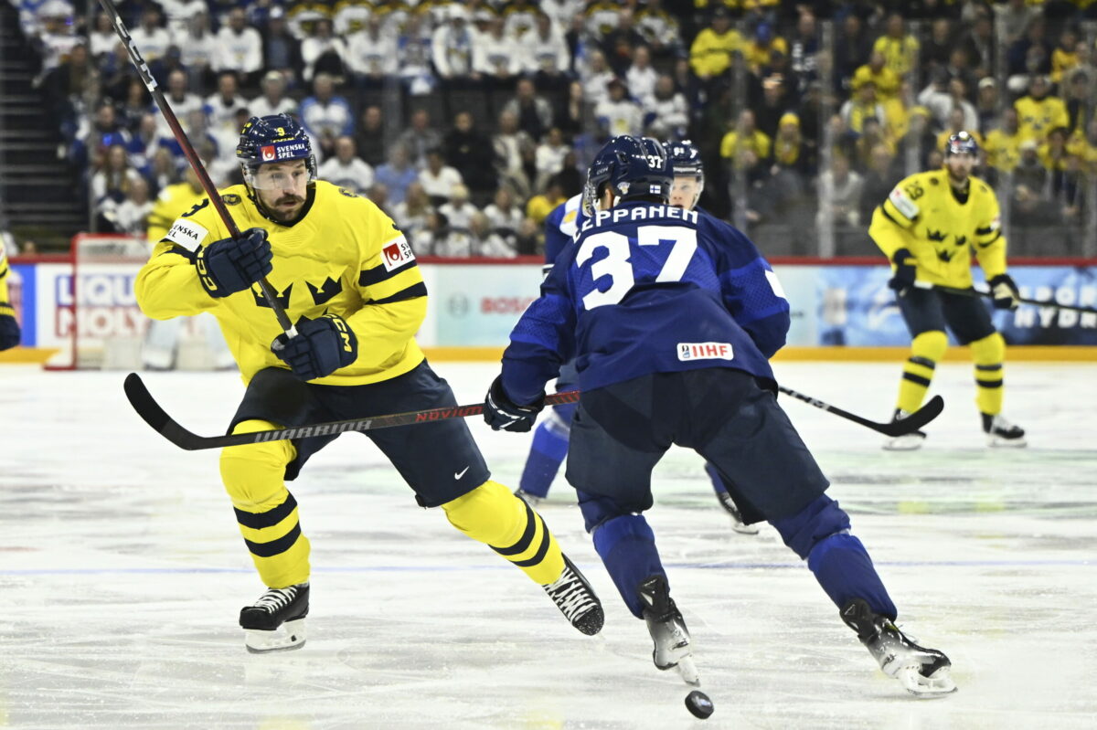 MS v hokeji 2025: Švédsko v severskom derby tesne porazilo Fínsko ...