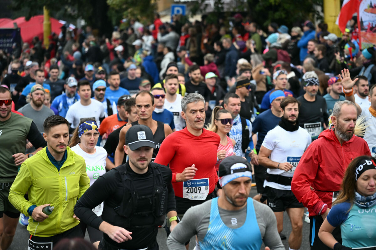 Medzinárodný maratón mieru v Košiciach 2025 (fotografie) - Fotka 1 z 14 ...