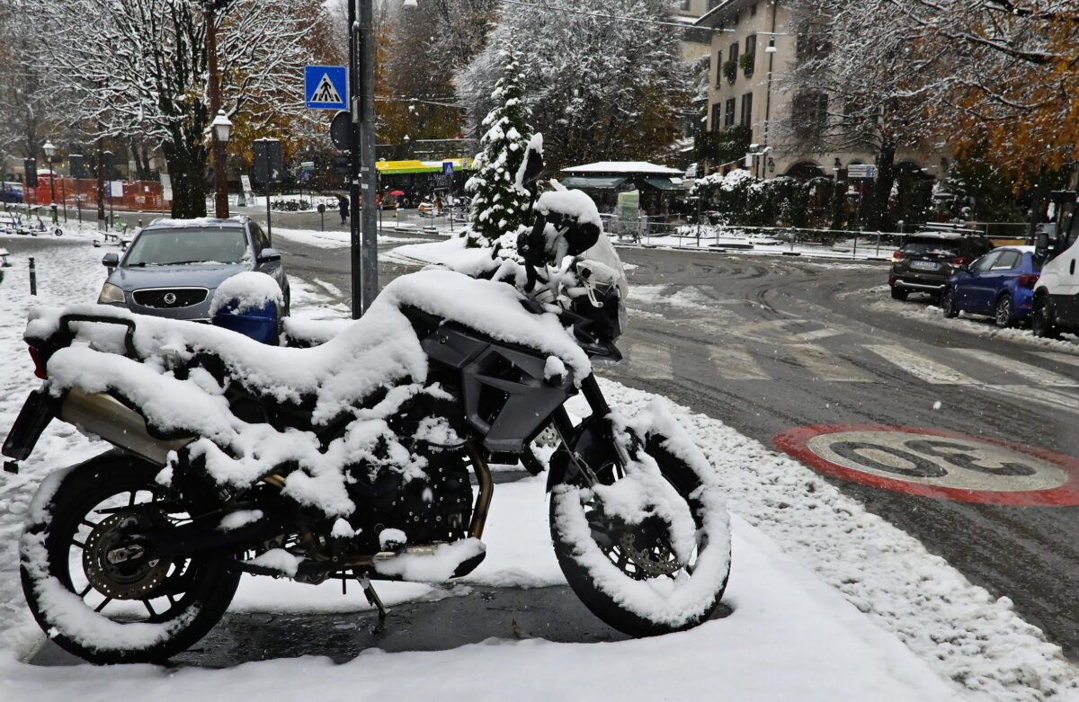 Top foto dňa (21. november 2025): Sneženie vo svete - SITA.sk