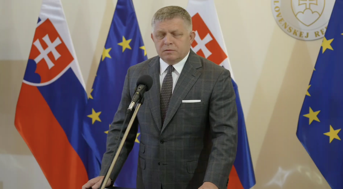 Fico sa zastal svojho syna. Michal Fico dostáva odmenu legálne, s ...